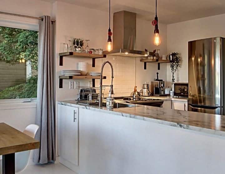 Charming Ski-in Ski Out In Bromont - Bromont