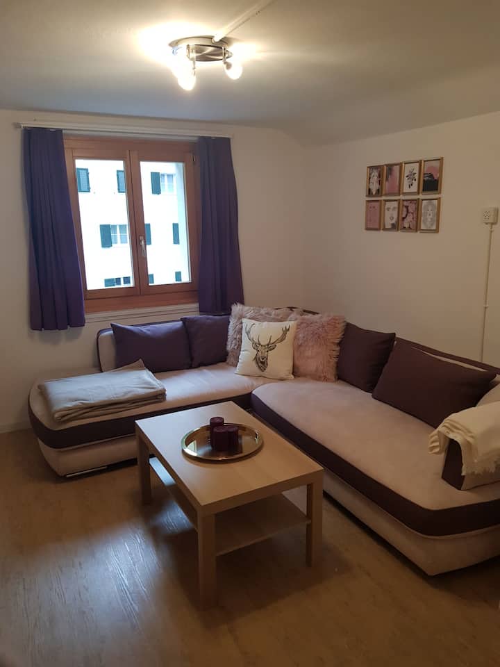 Ruhige Ferienwohnung Für 4-zentral In Der Surselva - Obersaxen