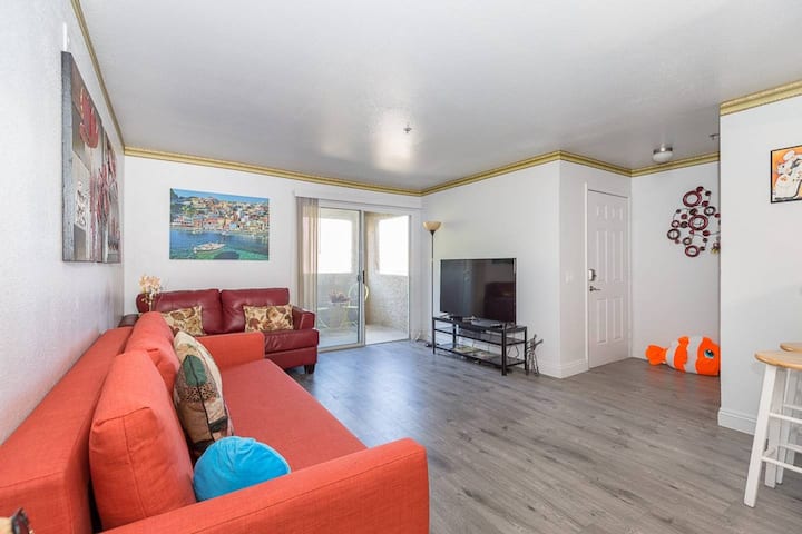 Best Value! 1br/1ba By Las Vegas Strip + Pool! - Las Vegas, NV