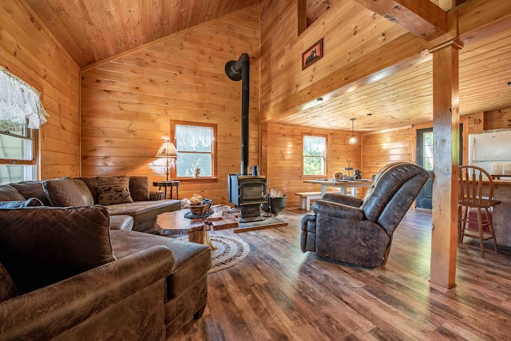 Private Trails, Stargazing & Cozy Fires - New Hampshire