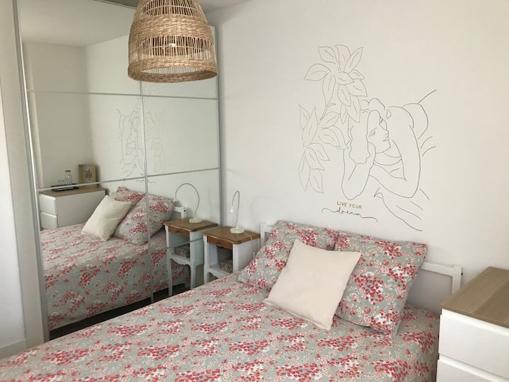 Toulon Chambre Privée Proche Plages Du Mourillon - Tolone