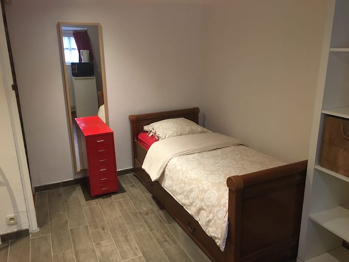 Chambre Privée Avec Douche à 5’ Du Rer E - Île-de-France