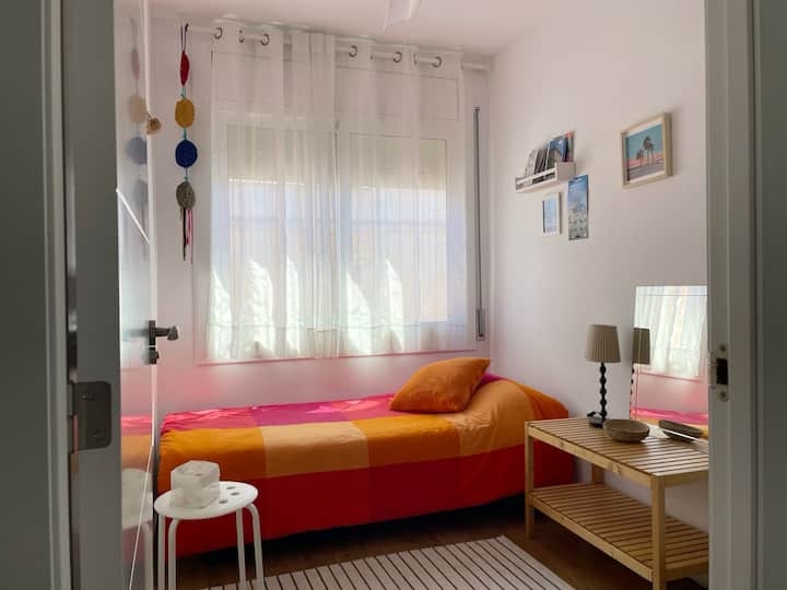 "Villa Fa"
Baño Compartido
Sin Cocina - Viladecans