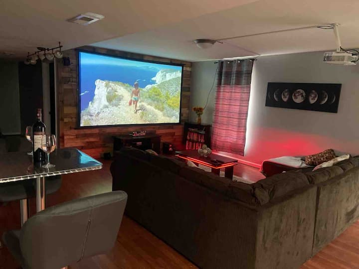 Cute 2-brm Basement Apt With Pool Table N Theater - Lexington, KY