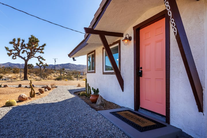 The Perch - Cozy Joshua Tree Retreat + Hot Tub - Yucca Valley, CA