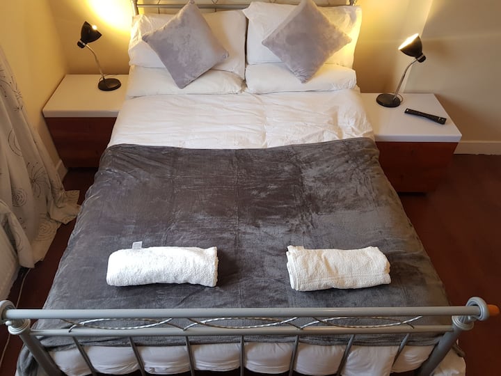 Close To Hospital And Town - Letterkenny