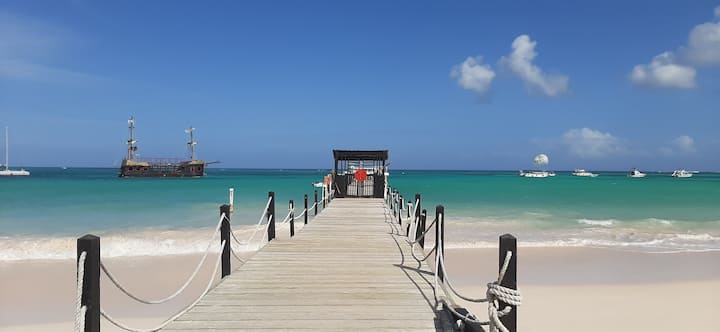 Seabreeze Beach Condo, Wi Fi, Pool, Self Check In - Punta Cana