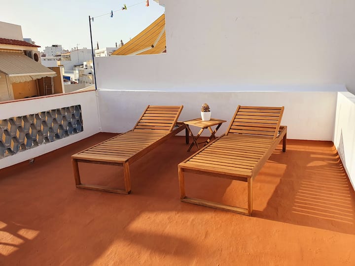 Typical House - 50 Meters From The Beach - Armação de Pêra