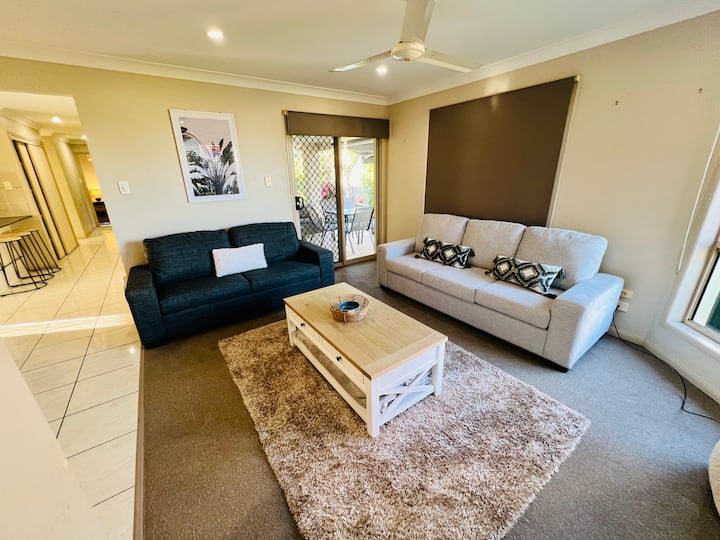 10 Best Airbnb Vacation Rentals In Sandstone Point, Australia - Updated ...