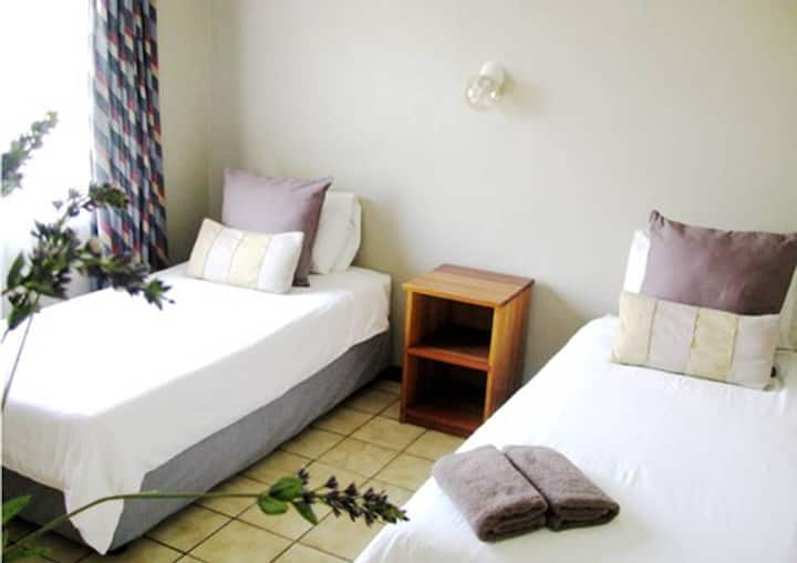 Eagles Nest Chalet No 11 And 12 ( 2 X 6 Sleepers) - Hazyview