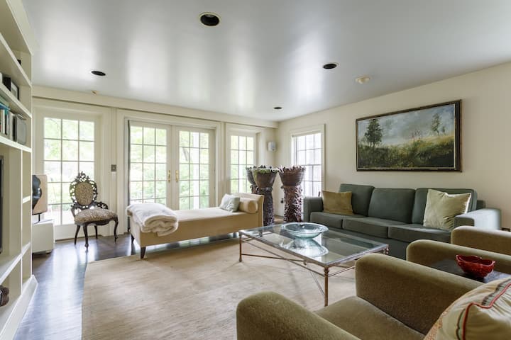 Woodstock Artists Home Spectacular Gardens/pool - Woodstock, NY