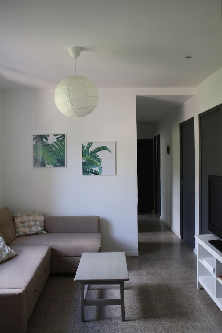 Logement Indépendant Au Calme Avec Vue Dégagée - Var