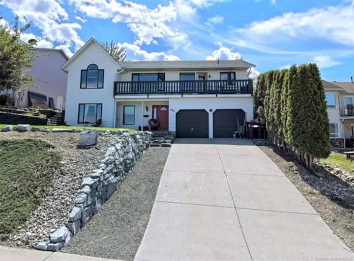 Private Ground Level Suite With Mountain Views - Vernon
