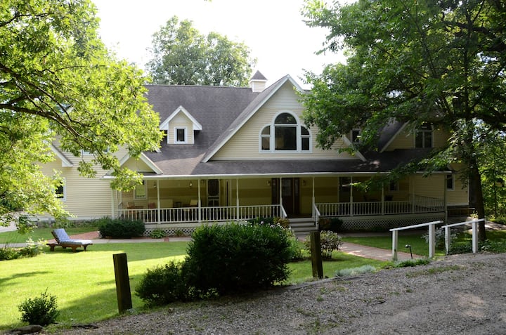 10 Bedroom Vineyard Retreat With Scenic Views - Summerset Winery, Indianola