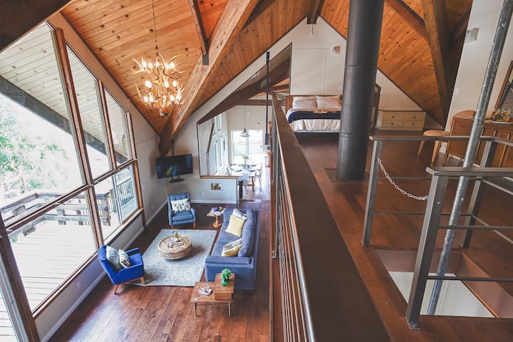 Charming Home Inside Sequoia Park - Three Rivers, CA