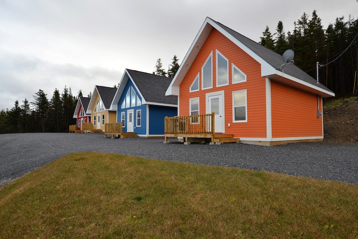 Bambury's Hillside Chalets - The Yellow Chalet - Gros Morne National Park Of Canada