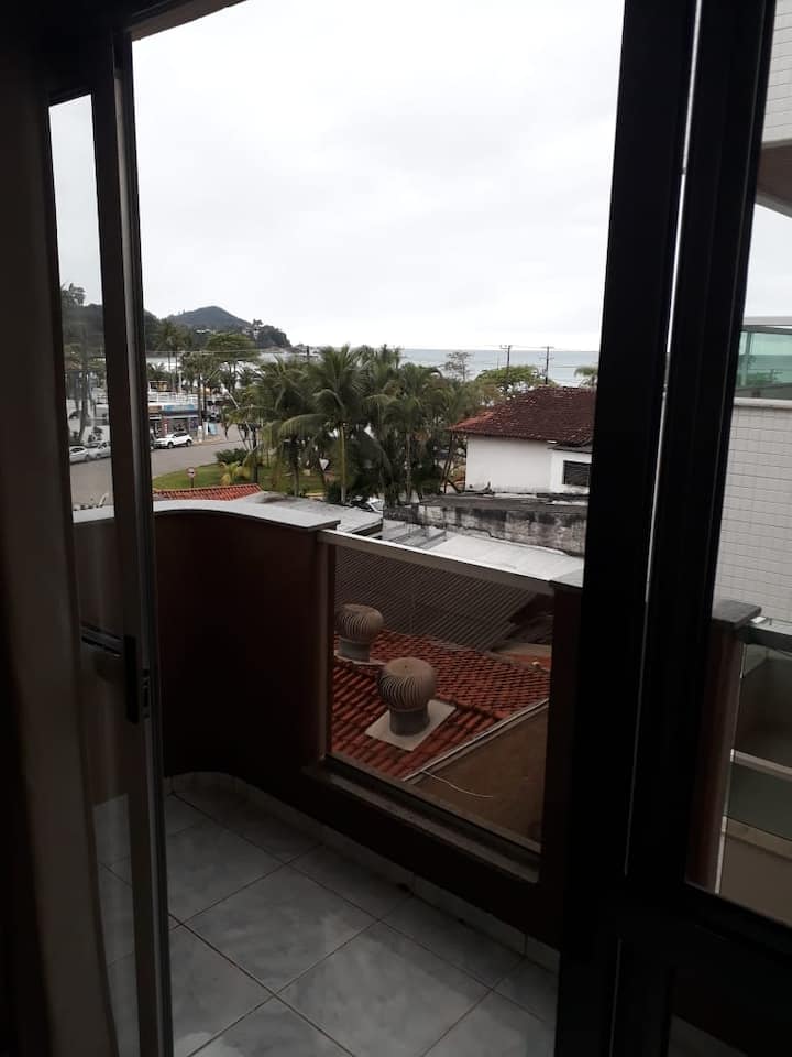Amplo Apartamento Frente Para Praia - Ubatuba/sp - Ubatuba