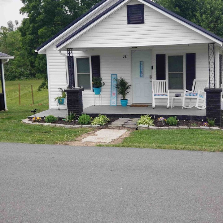 Country Cottage - Wilbur Lake, TN