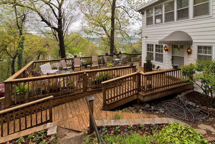 Tree House Views From Historical Missionary Ridge - Chattanooga, TN
