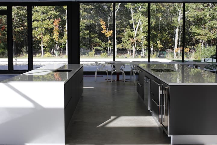 Steel & Glass Modern House - East Hampton, NY