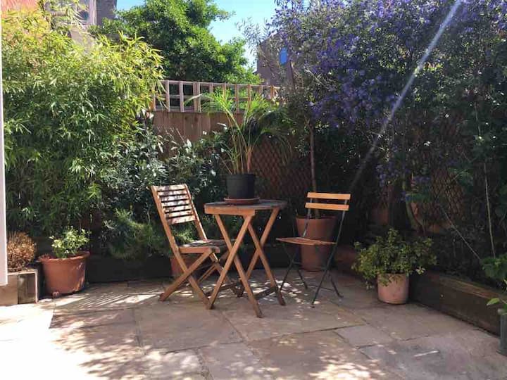 Spacious 3 Bed Garden Flat Off Brick Lane - Central London