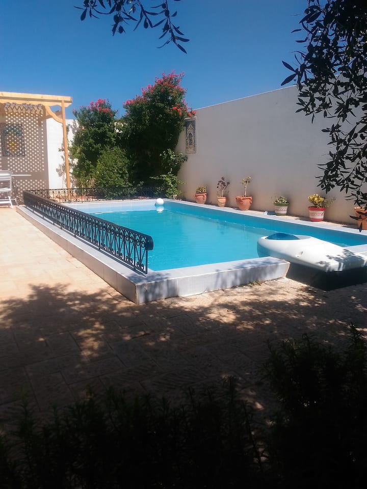 Villa Avec Piscine Idéale Pour Vacances Familiale - Tunisia