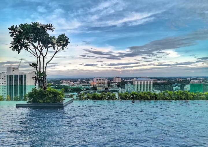 Luxury Condo Near Night Bazaar - Chiang Mai