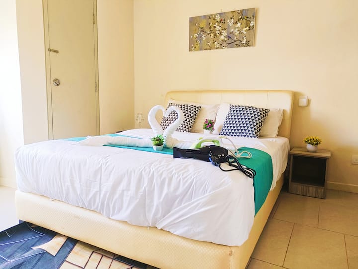 Moss~view~1br~tamaran~wi~fi|netflix|free Parking - Cyberjaya