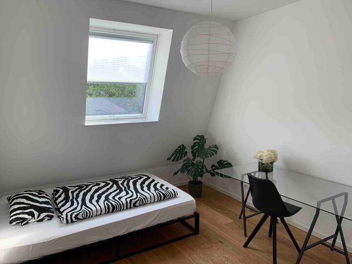 Zentral Gelegenes Privatzimmer - Bremen