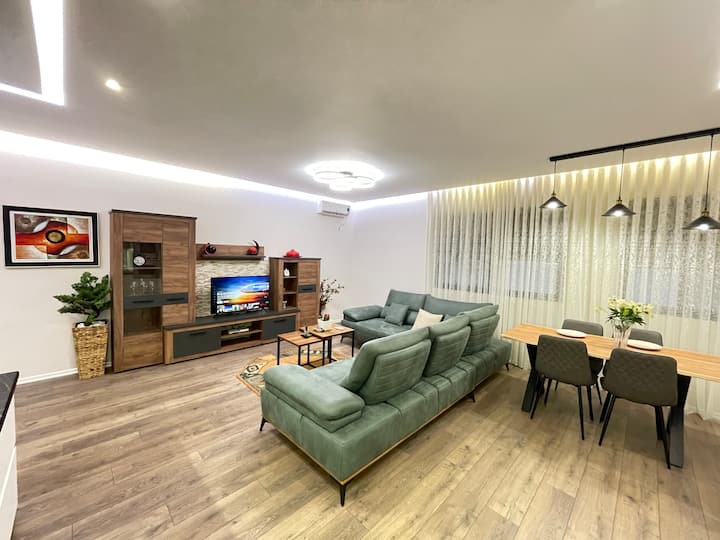 Sunny Central Apartment ❄️ - Tirana