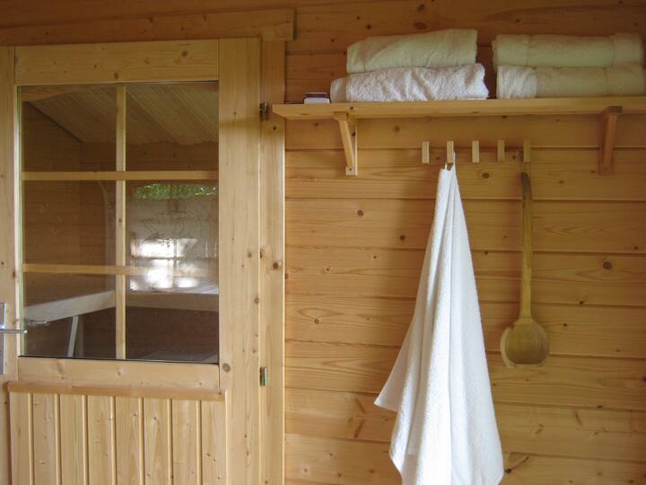 Cozy House, Finnish Sauna Cottage - Smedjebacken