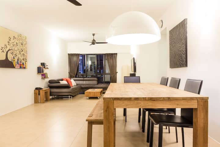 Stylish, 4 Bedrooms With City View - Kuala Lumpur