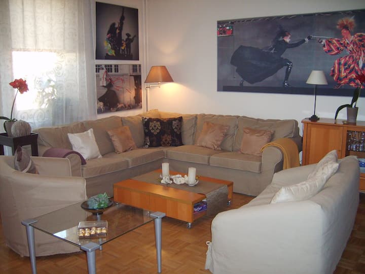 Un 65m2 Dans Une Résidence Gardée - Warschau