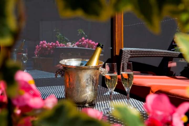 Bâtiment En Centre Ville Proche De La Gare - Romilly-sur-Seine