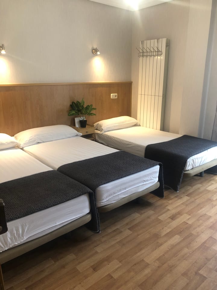 Madrid-美洁家华人旅馆 - Leganés