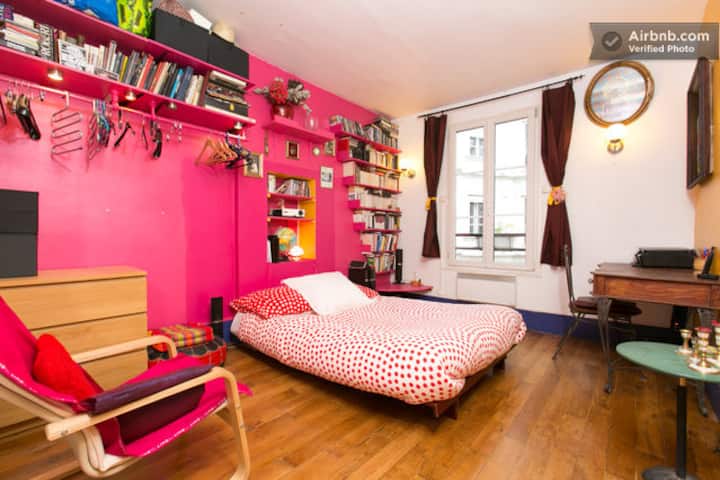 Charmant Appartement à Montmartre - Avenue des Champs-Élysées - Paris
