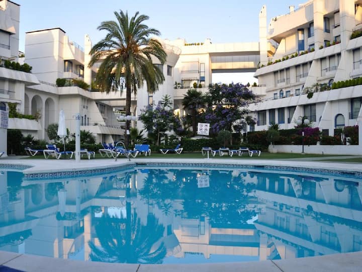 Beachside Luxury Apartment In Marbella Golden Mile - Marbella