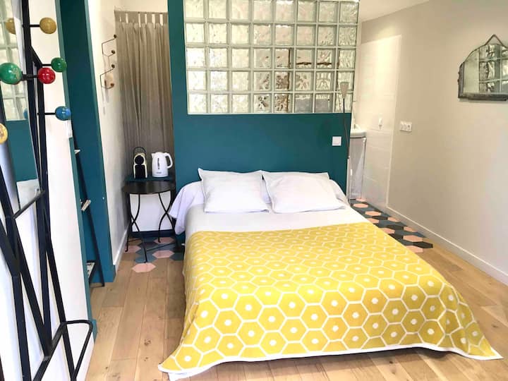 Chambre Indépendante Face Au Luberon, Idéal Couple - Cavaillon