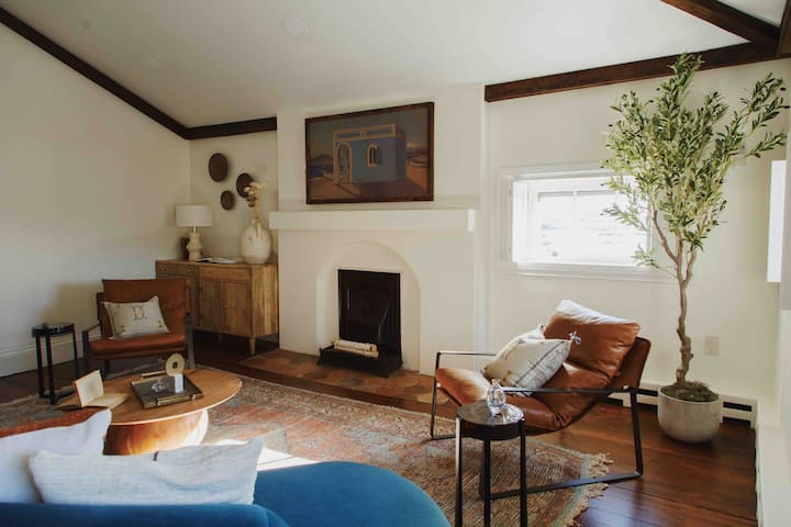 The Pacheco Suite By Pvdbnbs (2 Bed 1 Bath) - Providence, RI
