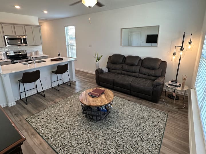Private 1-bedroom Guest House - Little Elm, TX