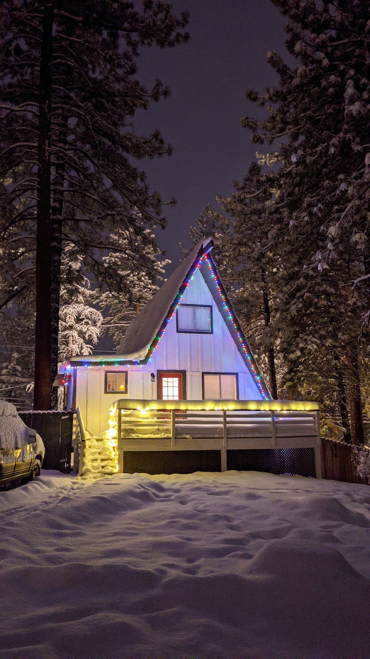 A-frame | Fireplace | Views | Pet Friendly | Ev! - Mountain High Resort, CA