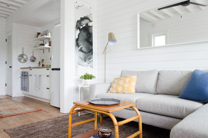 Two Tiny House Sisters In Historic Ybor City - Tampa, FL