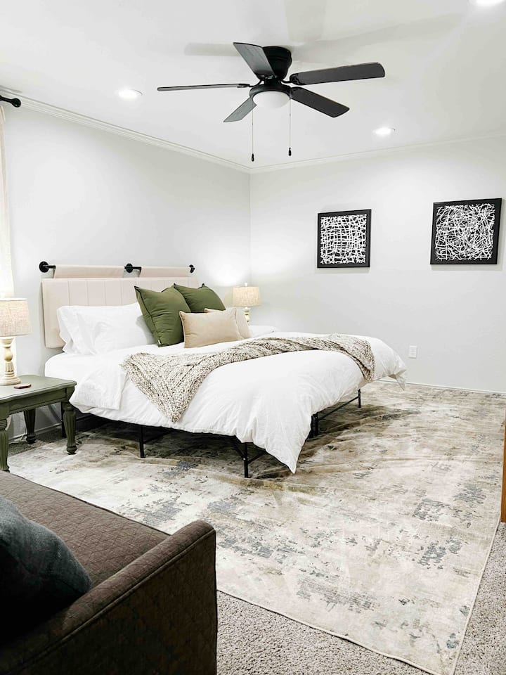 Magnolia Mansion-4400sqft - Lubbock, TX