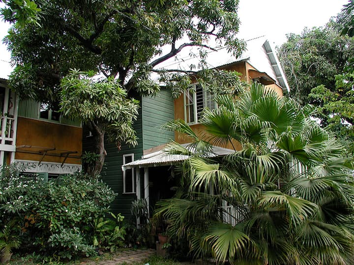 Country-style Oasis In The City - Kingston, Jamaica