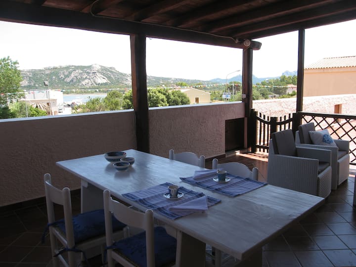 Casa Di Francesco,appartamento Spazioso, 2 Terrazz - Arzachena