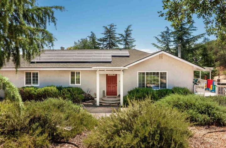 Mountain Cottage - Game Room, Hot Tub, Wineries - San Diego, CA