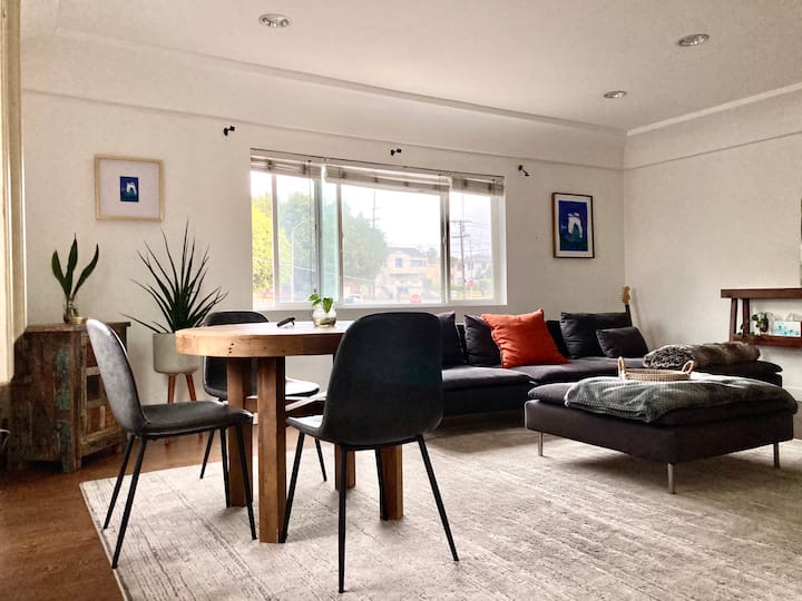 Spacious Silverlake Home Close To Hollywood - Los Angeles, CA
