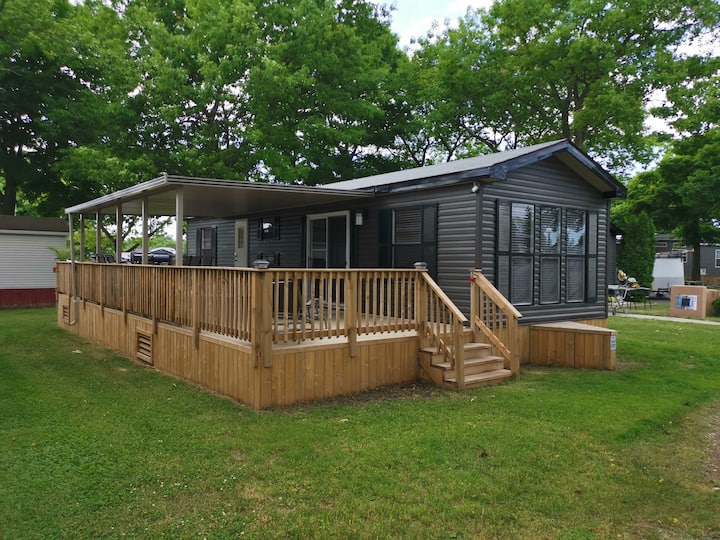 3 Bedroom Cottage,  Sherkston Shores Family Resort - Port Colborne