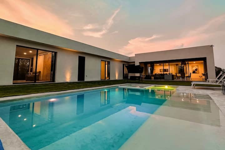 Villa De Lujo Vacacional Con Alberca/calefacción - Atlixco