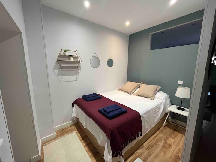 Cozy Full Equipped Studio With Aircon In Madrid - Madrid